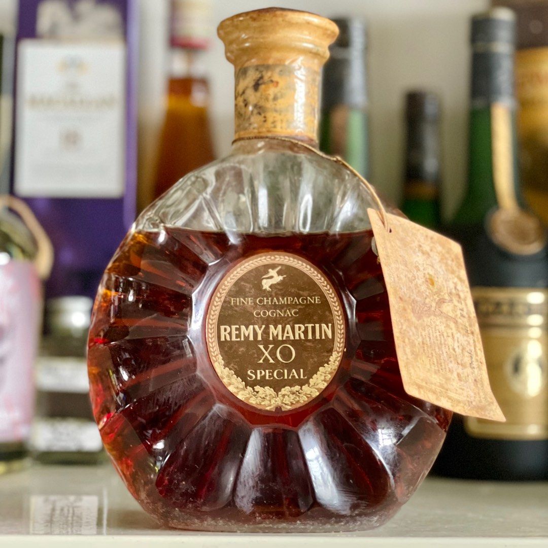 Remy Martin XO Special Cognac 1980s vintage 700ml, Food & Drinks, Beverages on Carousell
