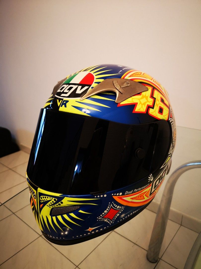 Rossi 46 Carbon helmet, Motorcycles, Motorcycle Accessories on Carousell