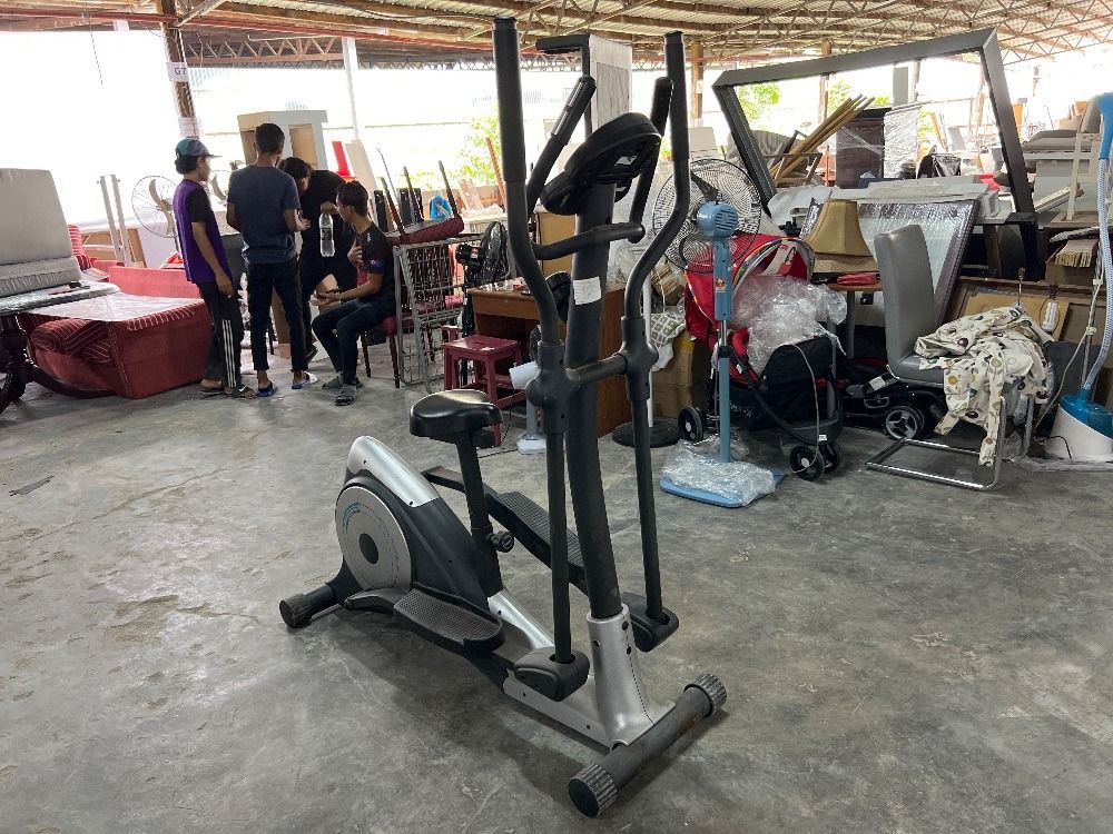 (S20000159) Elliptical Exercise Bike Trax 3 in 1 Cross Trainer / Elips Latihan Basikal Trax 3 ...