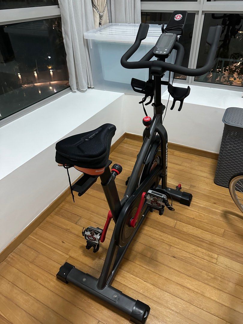 Schwinn IC8 Indoor Spin Bike, Sports Equipment, Exercise & Fitness ...