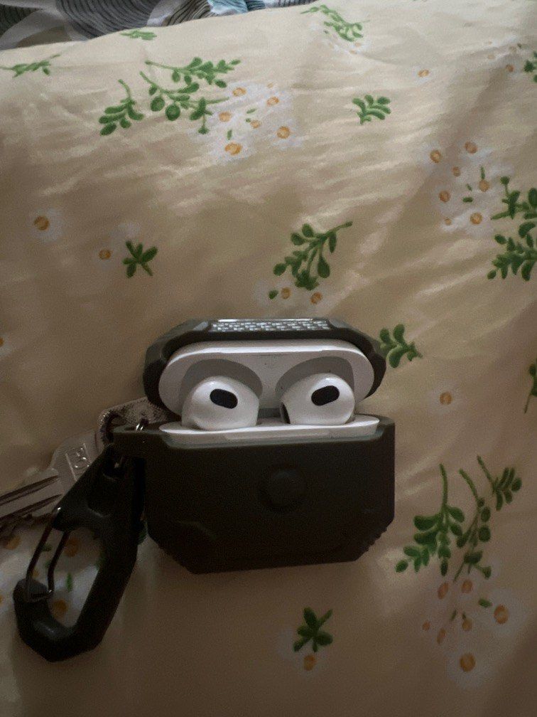 Selling AirPod gen 3 full box, Audio, Earphones on Carousell