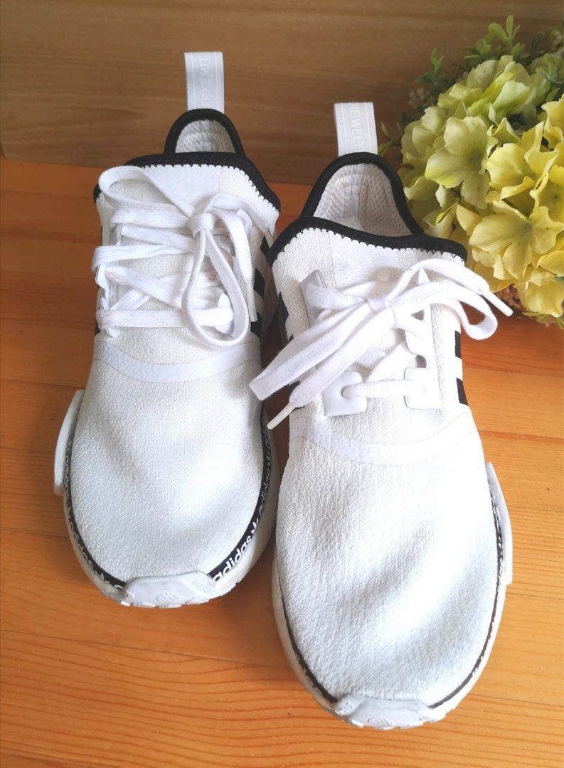 Sepatu Adidas Putih 100% Original, Fesyen Wanita, Sepatu di Carousell