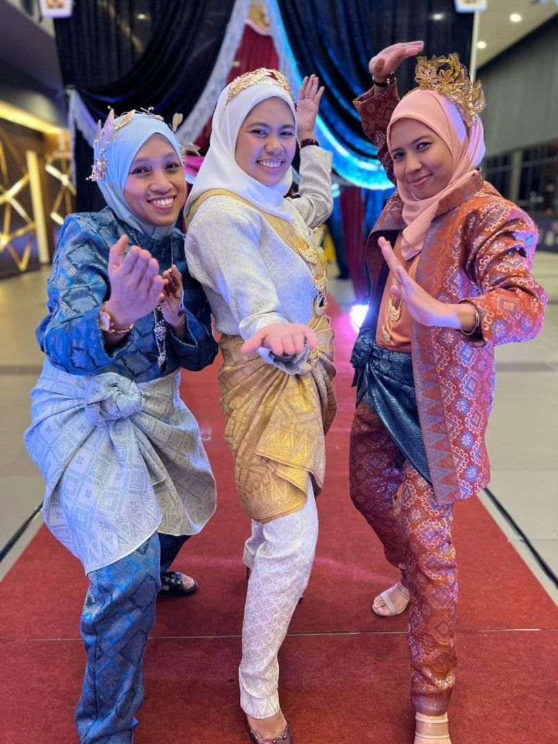 Sewa songket tun teja, Women's Fashion, Dresses & Sets, Traditional & Ethnic wear on Carousell