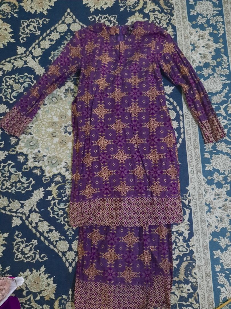 Sireh pinang, Women's Fashion, Muslimah Fashion, Baju Kurung & sets on ...