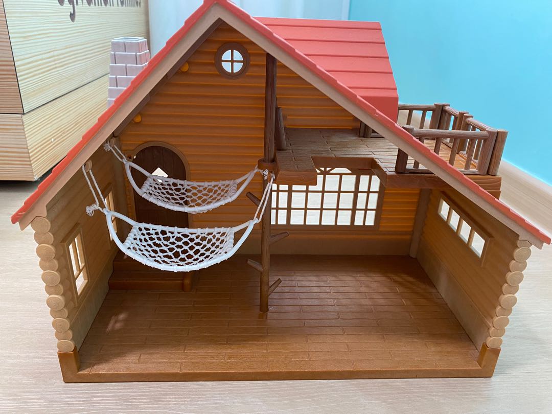 Sylvanian Families Log Cabin, Hobbies & Toys, Toys & Games on Carousell