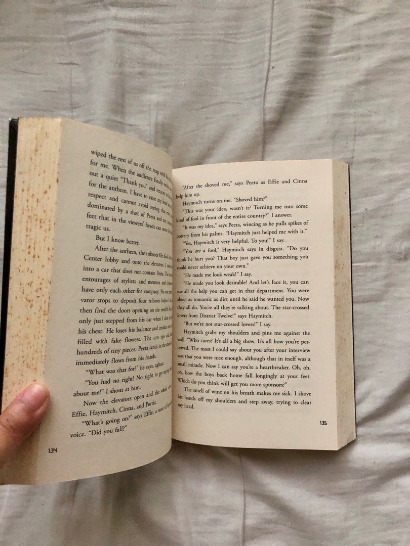 The Hunger Games Book by Suzanne Collins on Carousell