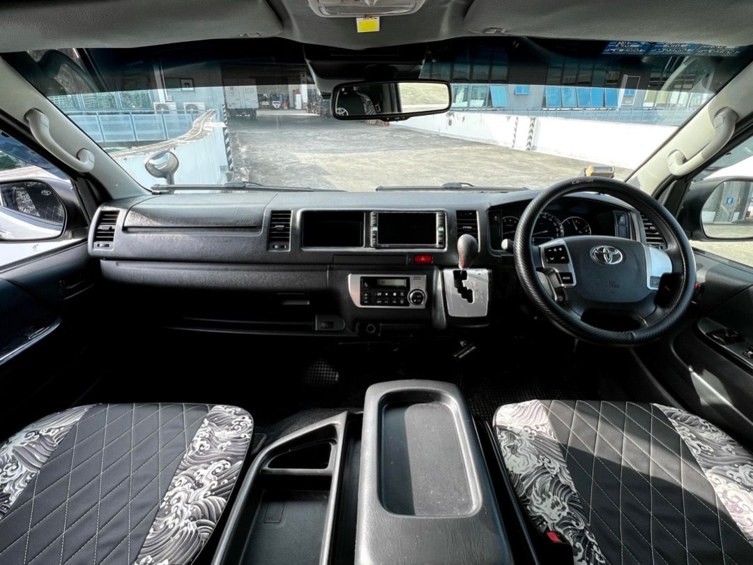 Toyota Hiace Commuter, Cars, Commercial Vehicles, Used on Carousell
