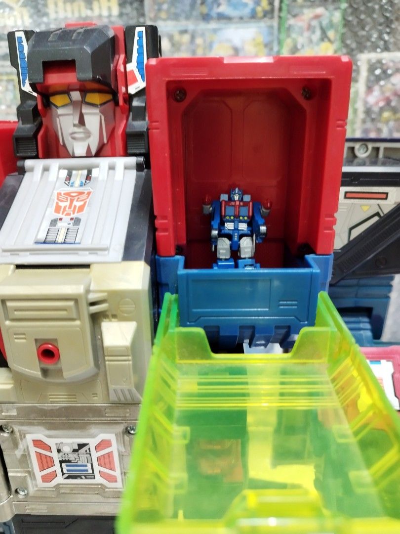 Transformer Titan Brave Maximus, Hobbies & Toys, Toys & Games on Carousell