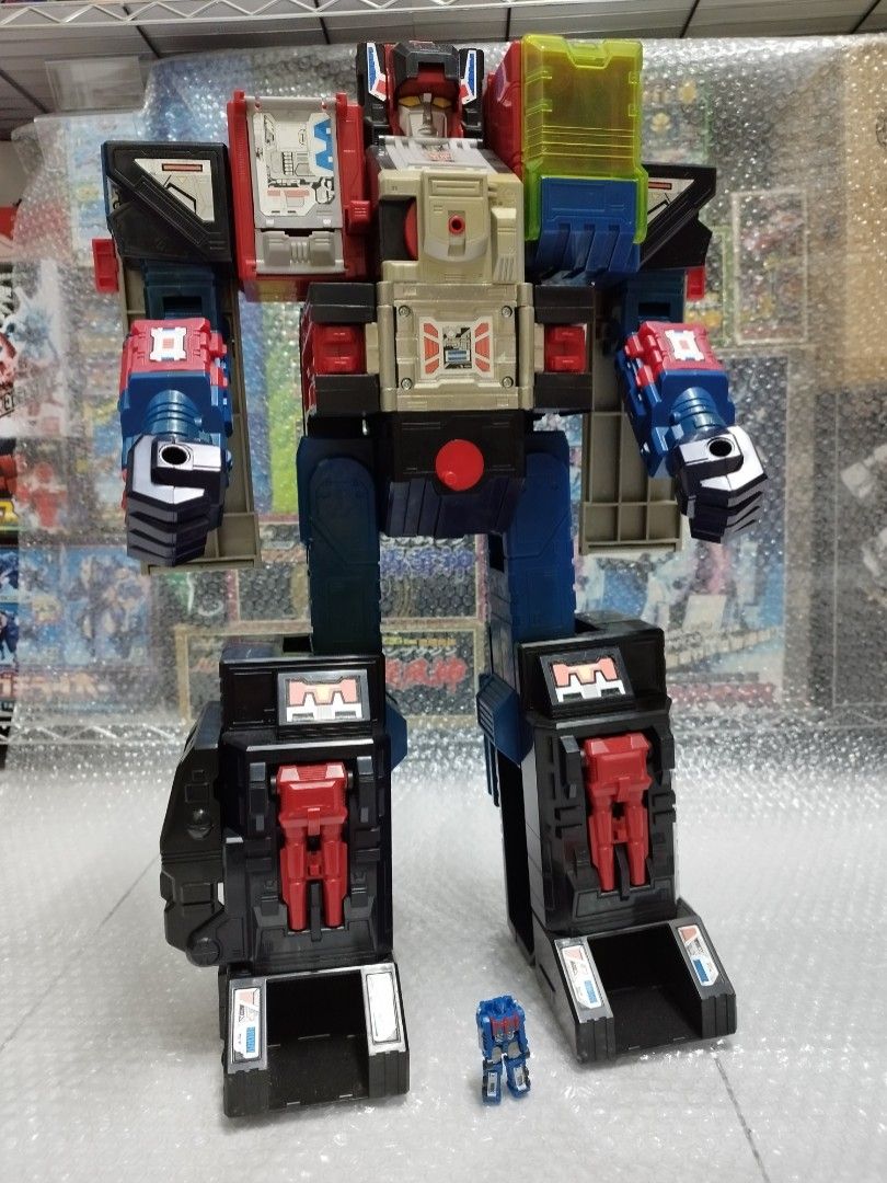Transformer Titan Brave Maximus, Hobbies & Toys, Toys & Games on Carousell