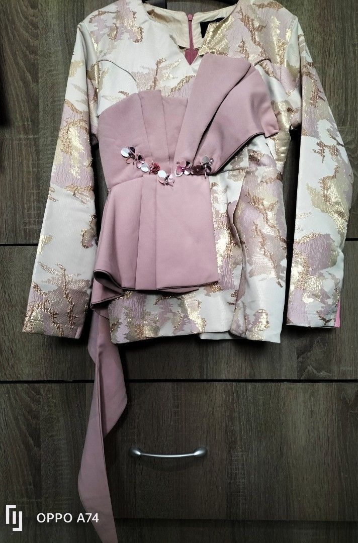 Wanzar Kurung, Women's Fashion, Muslimah Fashion, Baju Kurung & sets on ...