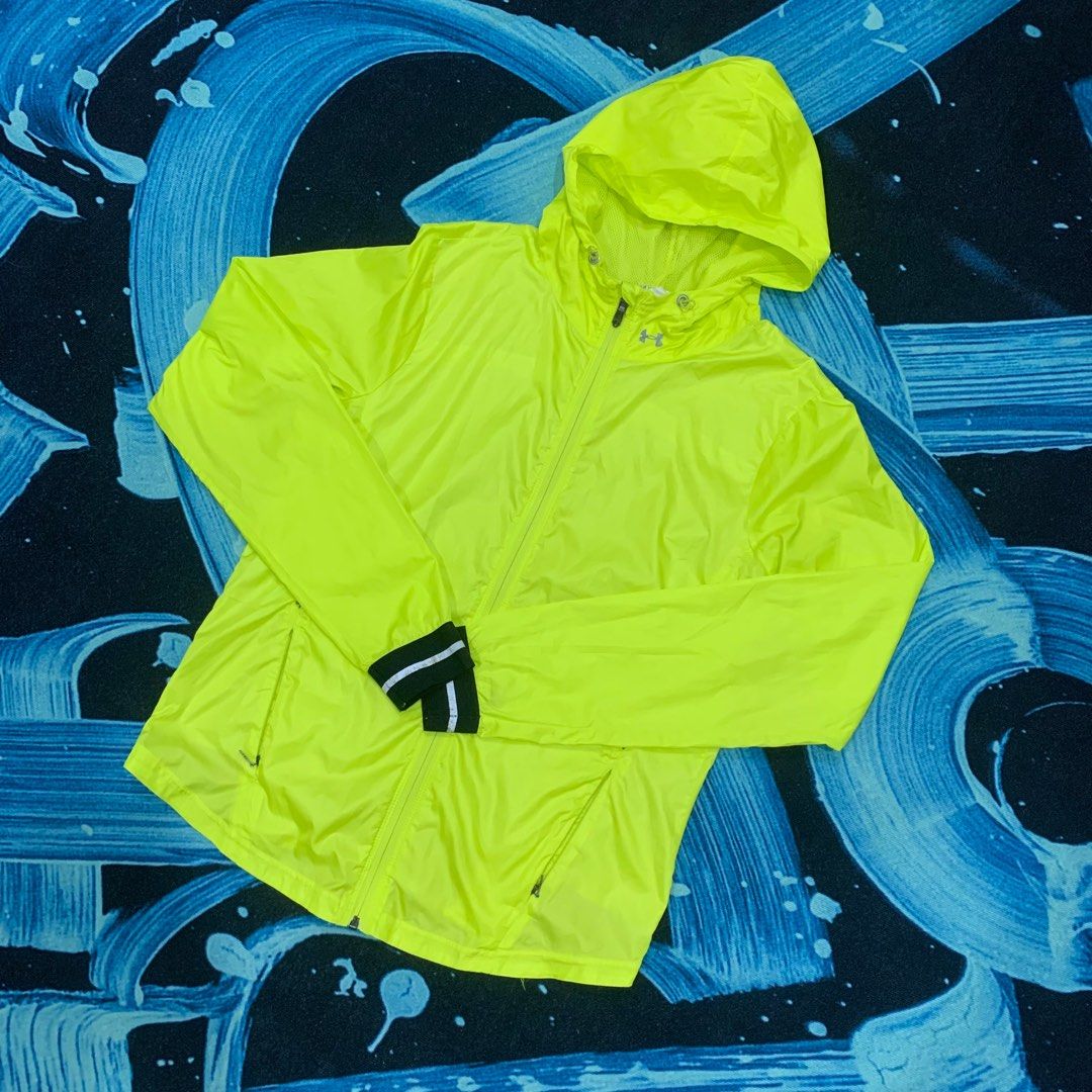 Winbreaker Under Armour, Women's Fashion, Activewear on Carousell