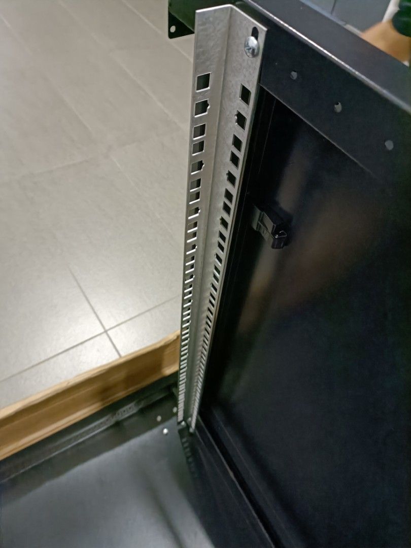 18U server rack CCTV data storage patch panel cabinet, Computers & Tech ...