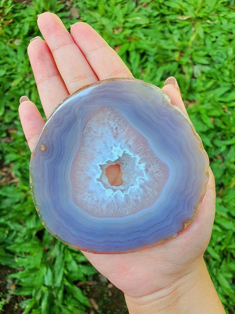 Agate x Quartz set: slab, coaster, plate, moon on Carousell