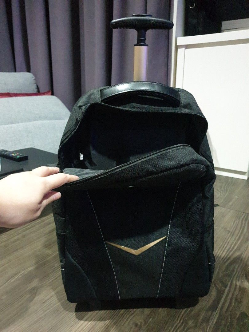 Black Johnnie walker backpack suitcase, Fesyen Pria, Tas & Dompet ...