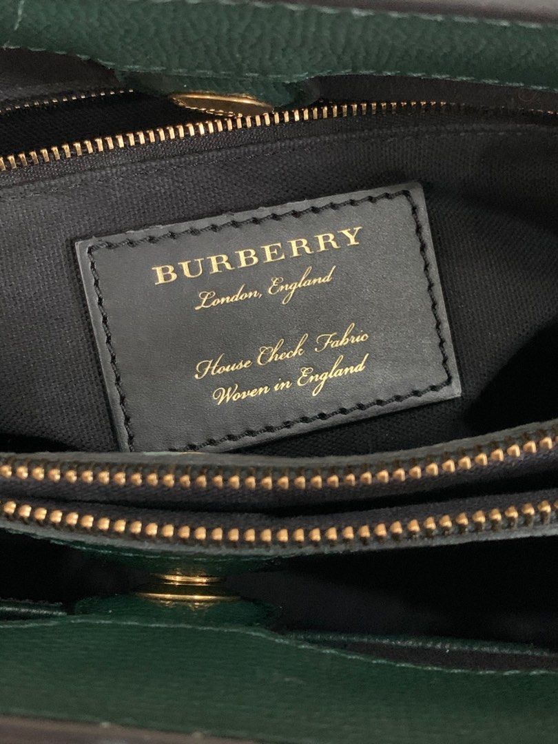 Burberry Banner in Forest Green, Luxury, Bags & Wallets on Carousell