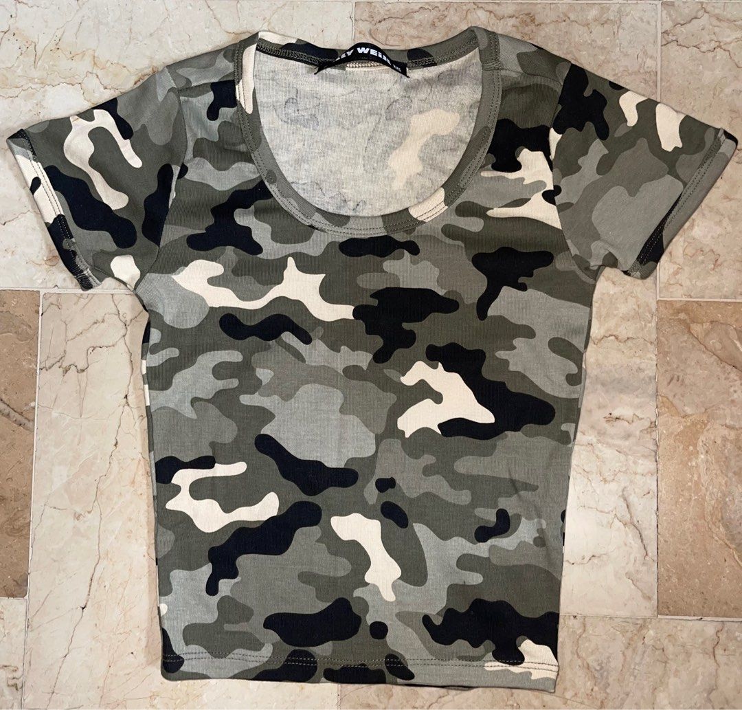 Camouflage crop top, Women's Fashion, Tops, Others Tops on Carousell