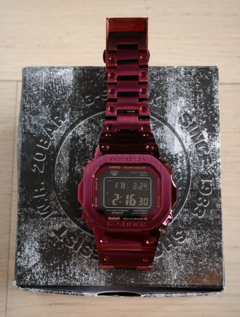 Casio G-Shock GMW-B5000RD-4 Red Square, 男裝, 手錶及配件, 手錶 - Carousell