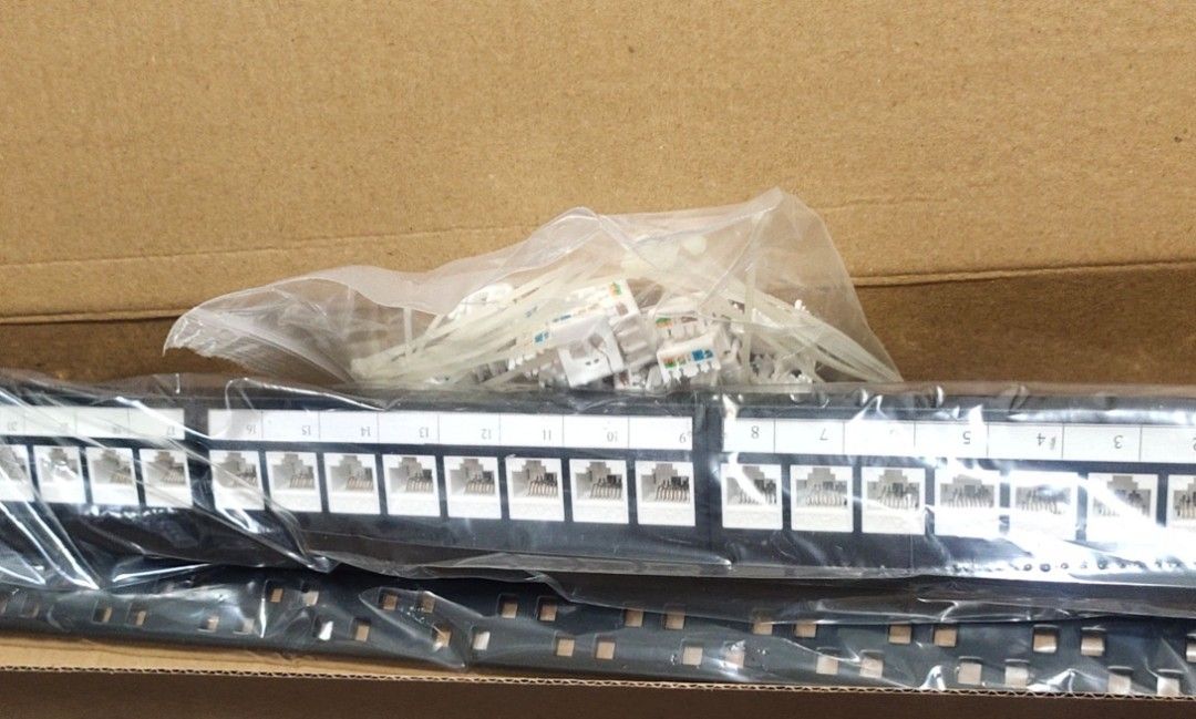 Cat 6 Utp 24 ports patch panel with tool less I.O., Computers & Tech ...
