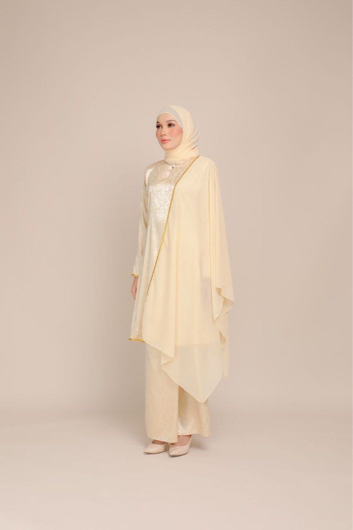 Classical Dang Anum, Women's Fashion, Muslimah Fashion, Baju Kurung ...