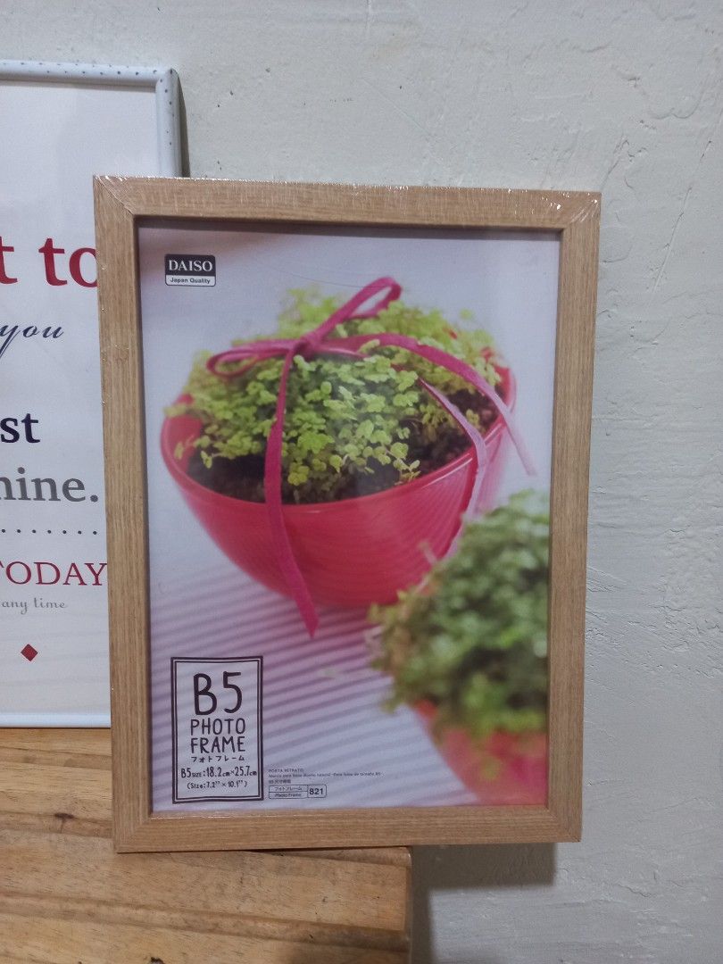 Daiso fram, Furniture & Home Living, Home Decor, Frames & Pictures on ...