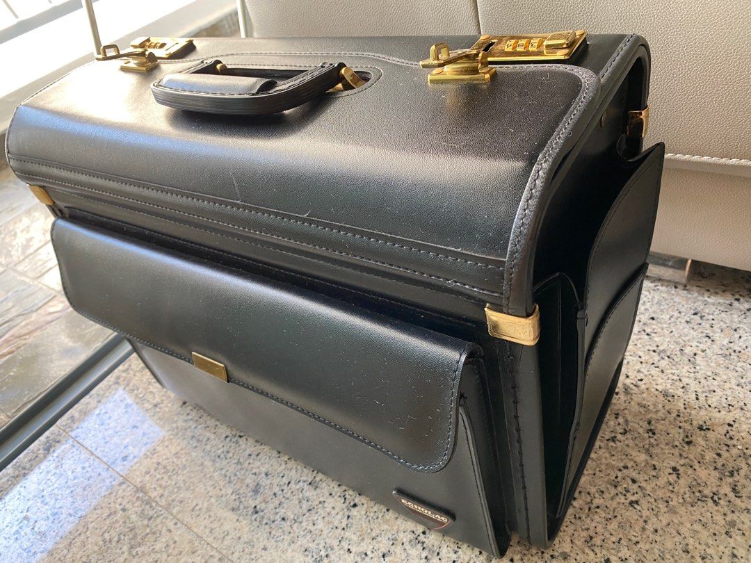 Echolac orignal leather case, Hobbies & Toys, Travel, Luggage on Carousell