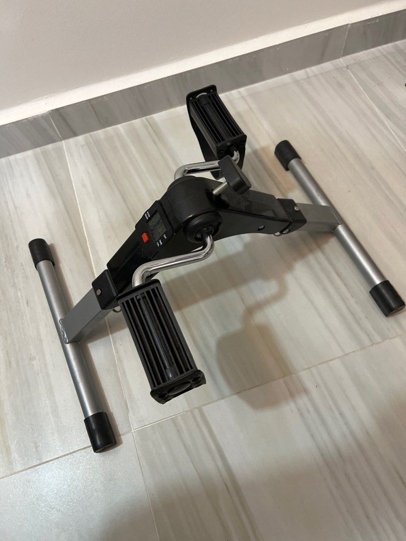 Foldable Exercise Mini Bike, Sports Equipment, Exercise & Fitness ...