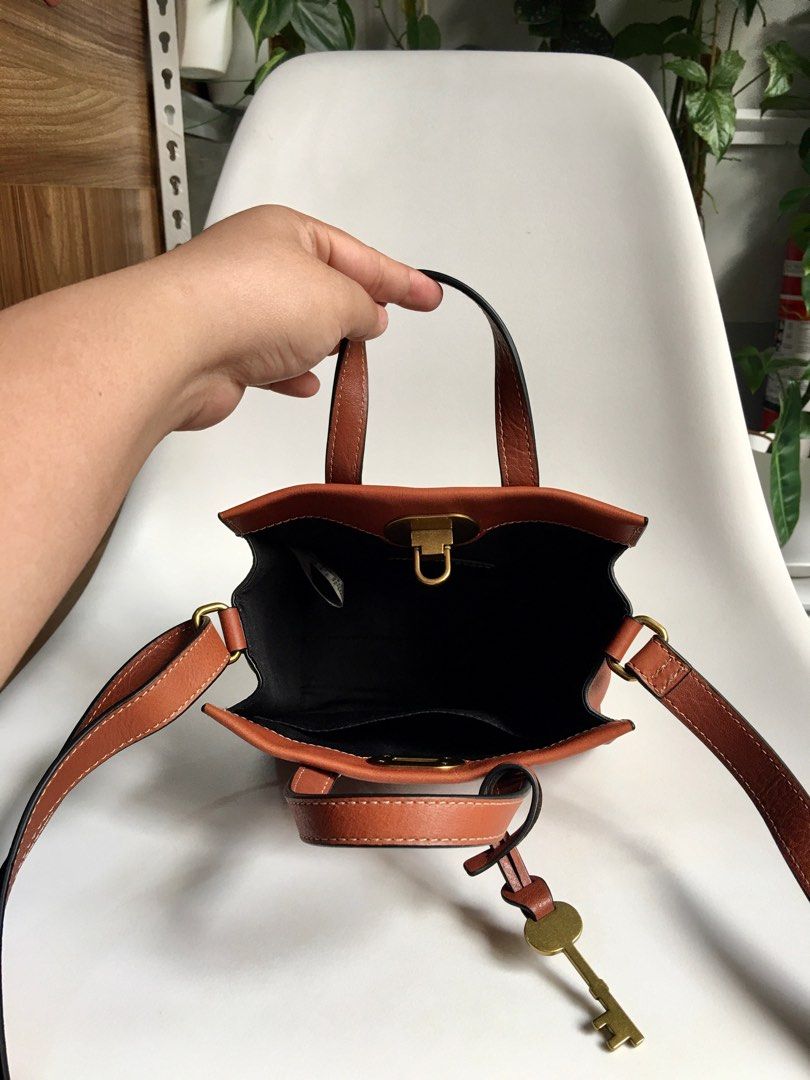 Fossil Carmen Mini Bag, Luxury, Bags & Wallets on Carousell