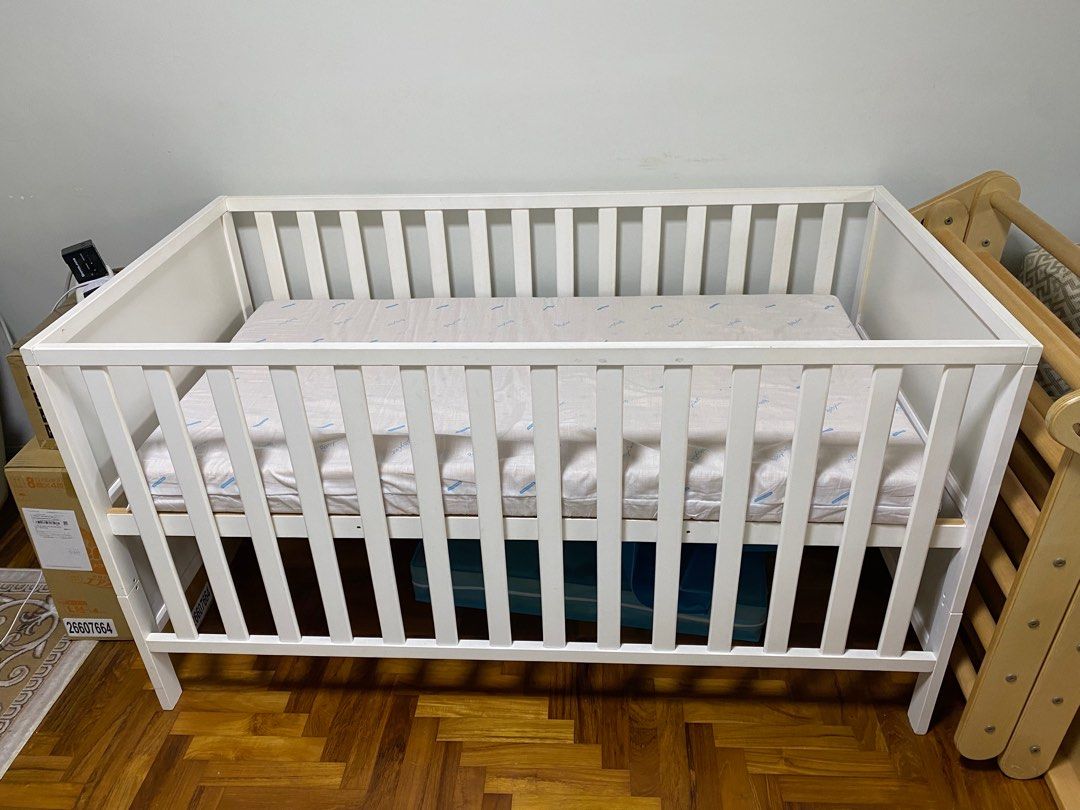 FREE White cot, Babies & Kids, Baby Nursery & Kids Furniture, Cots ...