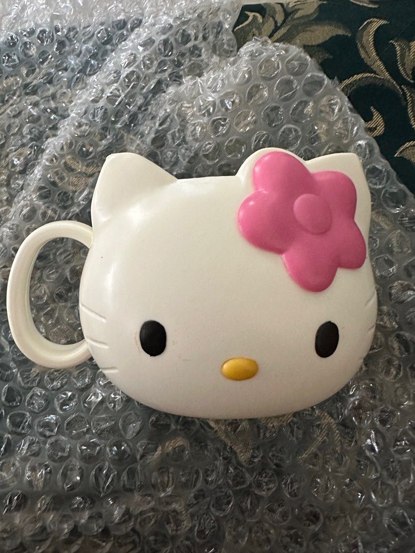 Hello kitty on Carousell