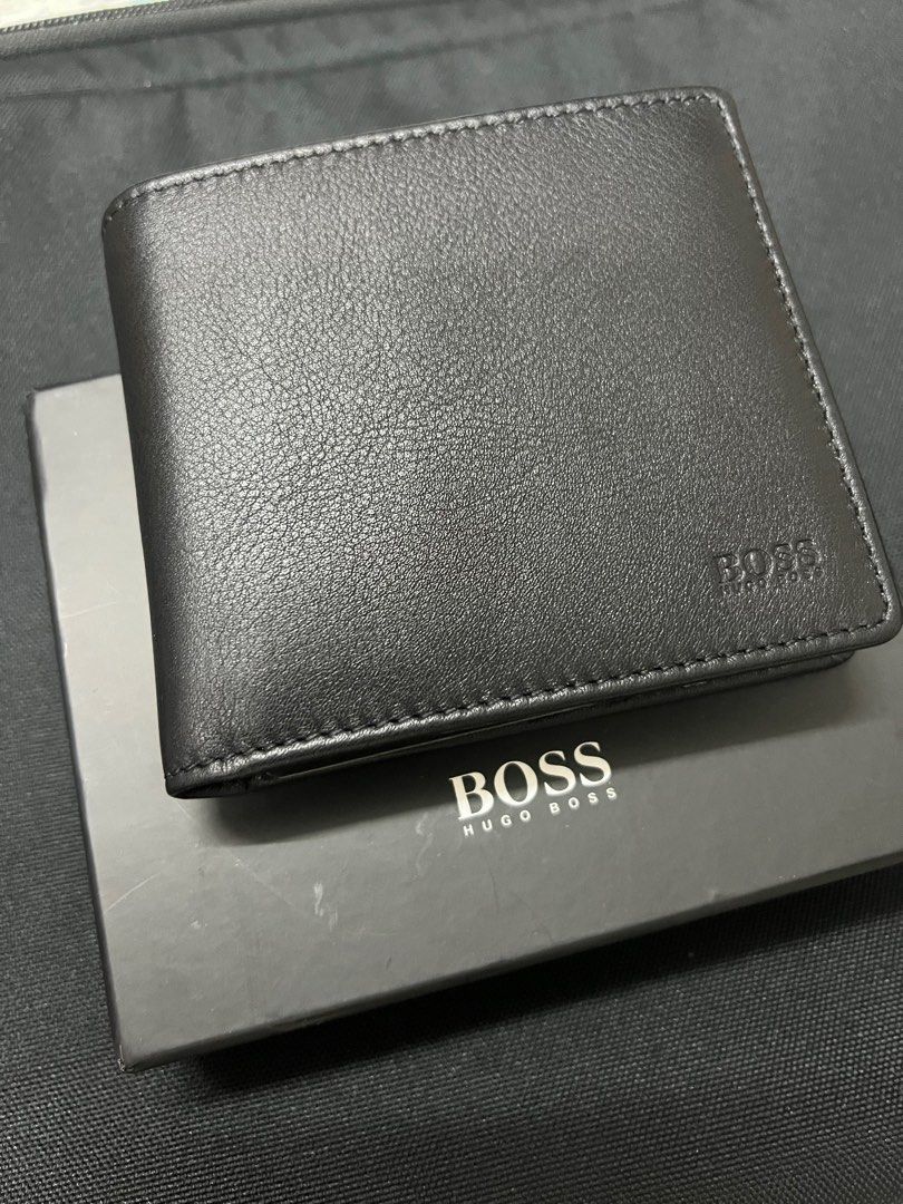 Hugo Boss Wallet, 名牌, 手袋及銀包 - Carousell