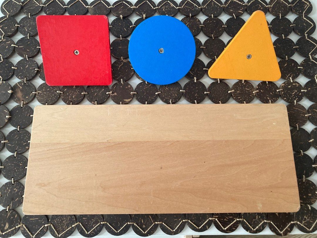 Knobbed Basic Geometric Shape Board - Montessori Toy on Carousell