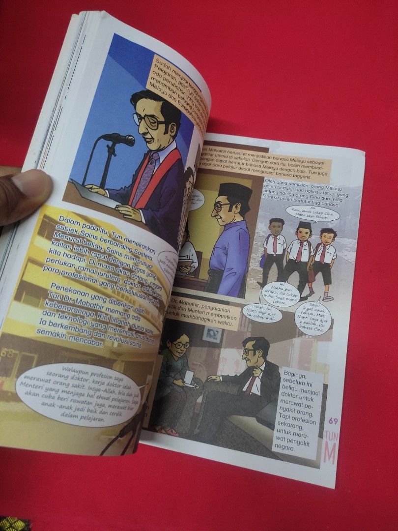 Komik Dokumentari Tun Dr M, Hobbies & Toys, Books & Magazines, Comics ...
