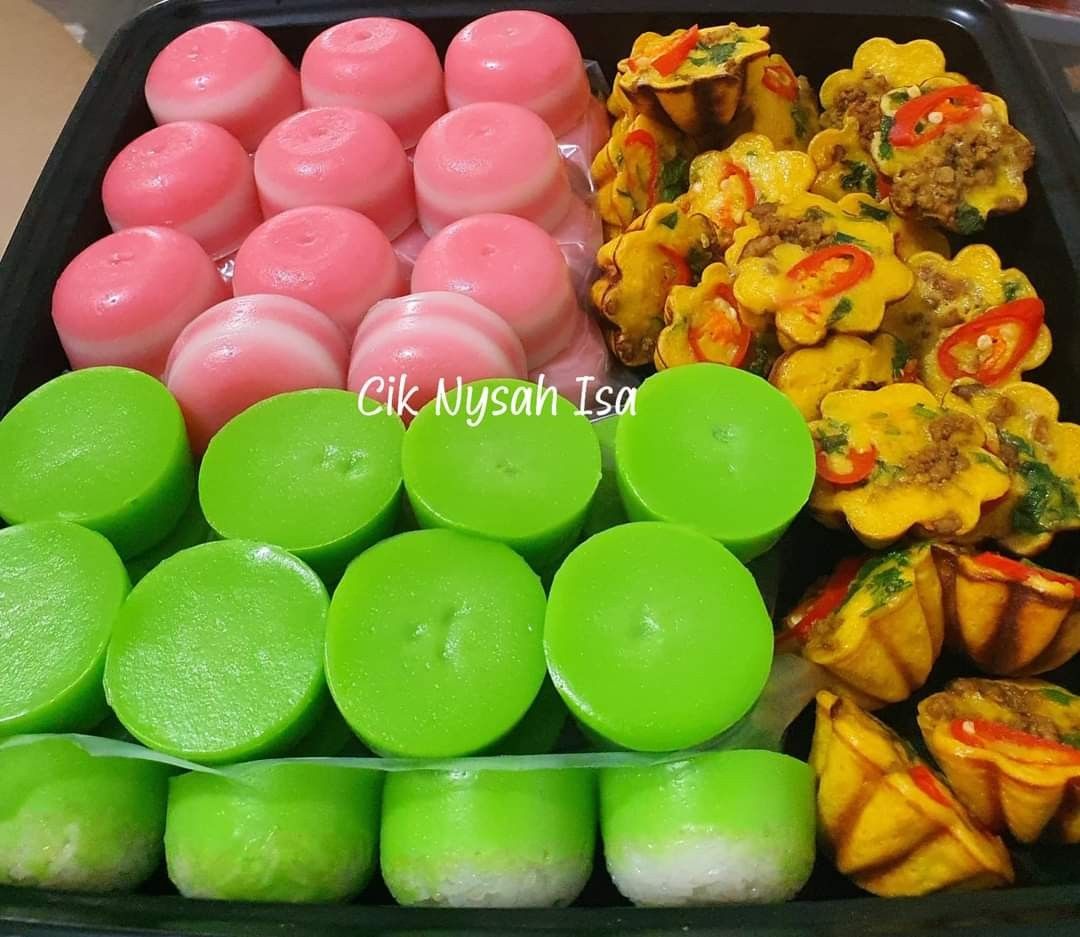 Kuih Muih Melayu, Food & Drinks, Homemade Bakes on Carousell