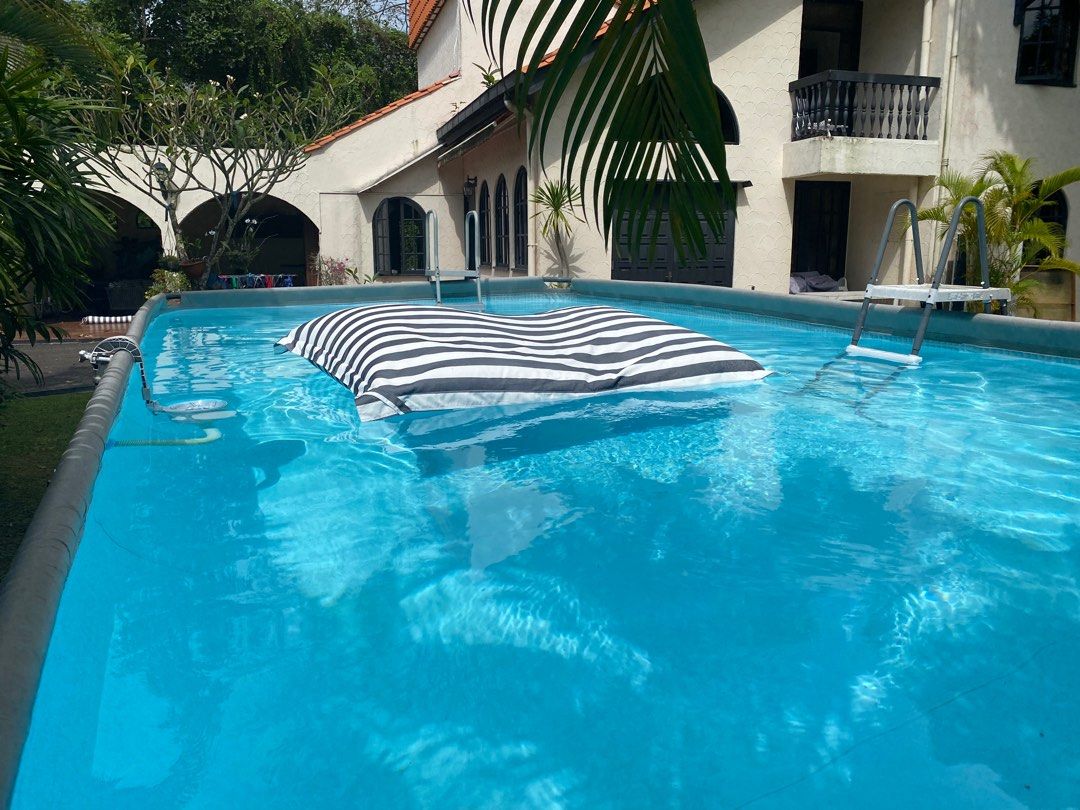 Large Intex Swimming Pool 7.3m x 3.6m x 1.3m, Sports Equipment, Sports ...