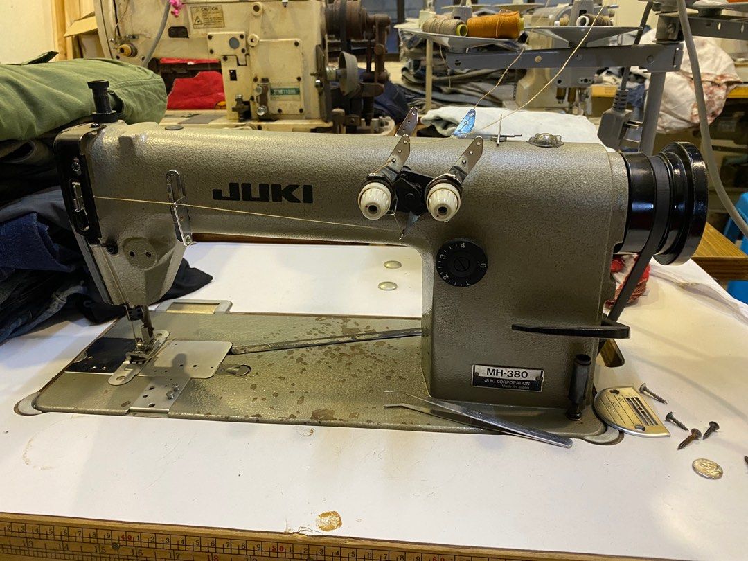 Mesin jahit rantai Juki, Services, Others on Carousell