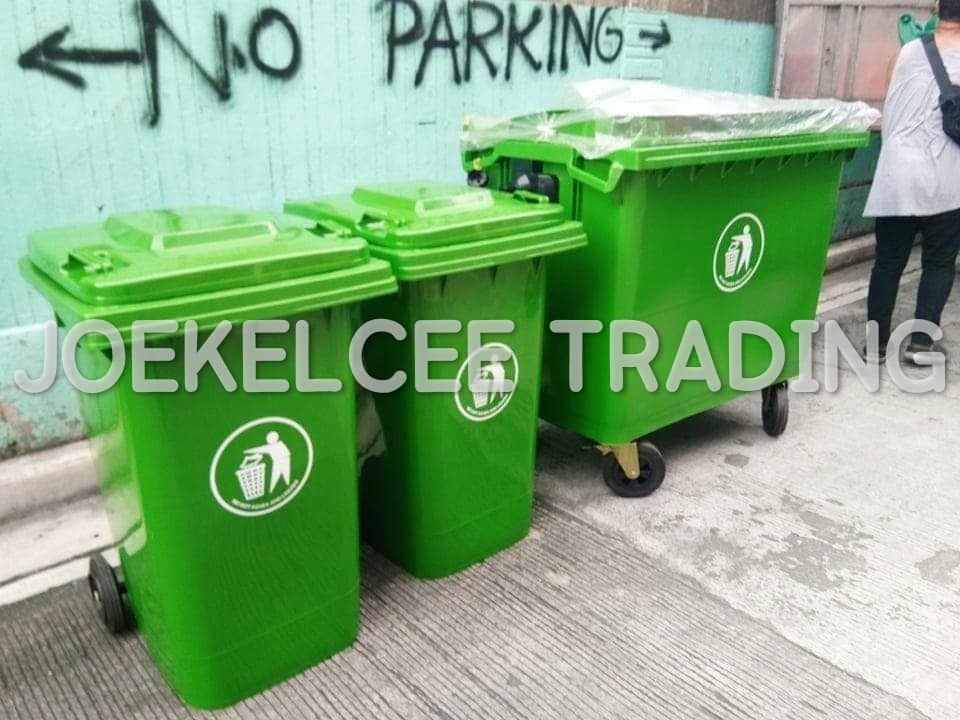 Mobile trash bin, Furniture & Home Living, Cleaning & Homecare Supplies ...