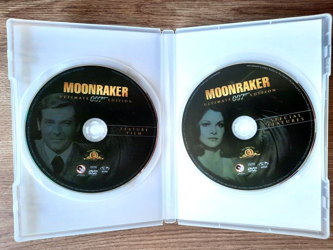 Moonraker (1979 Ultimate Edition 2-DVD set), Hobbies & Toys, Music ...