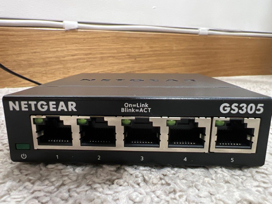 Netgear 5 port Gigabit Ethernet Unmanaged Switch GS305v3, Computers ...