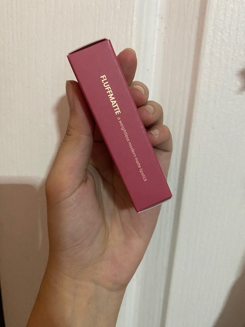 NEW sunnies face fluffmate 143 berry rose, Beauty & Personal Care, Face ...