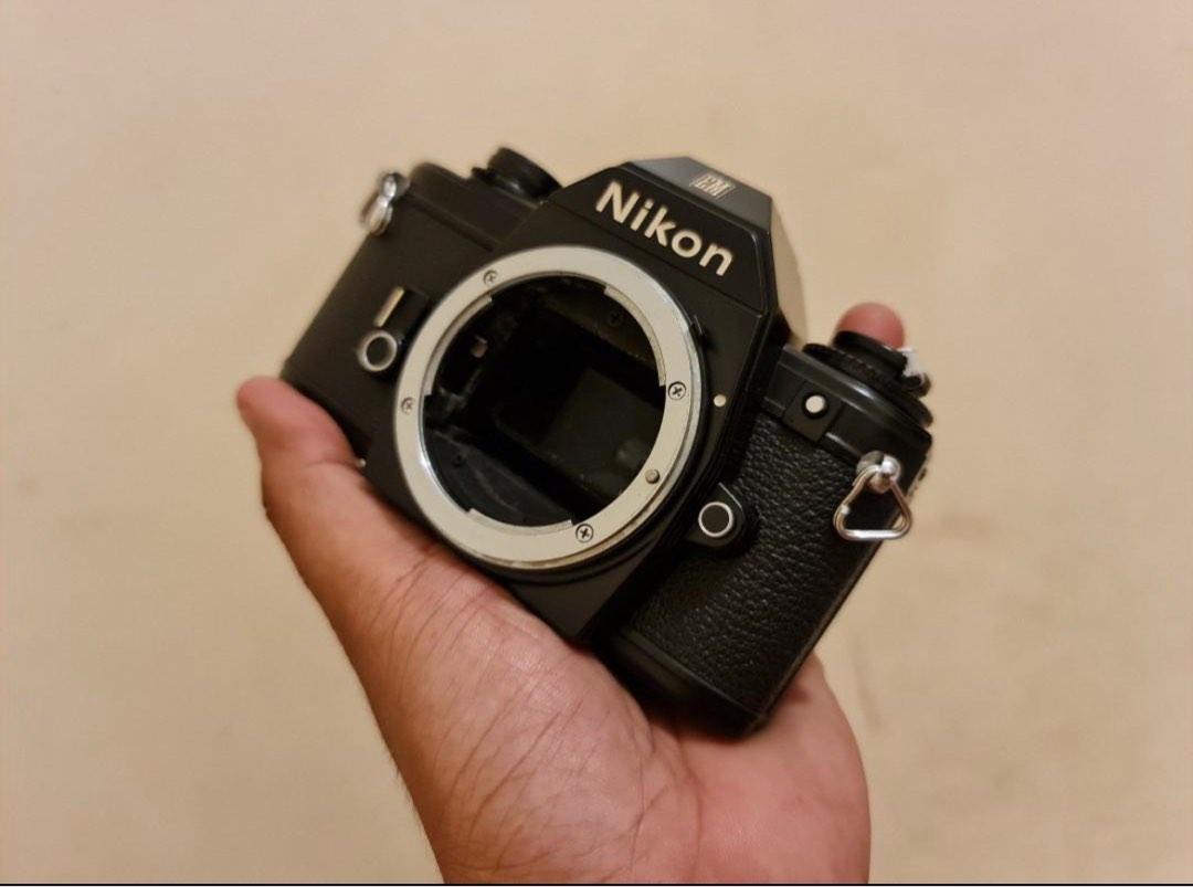 Nikon EM (BODY ONLY), Photography, Cameras on Carousell