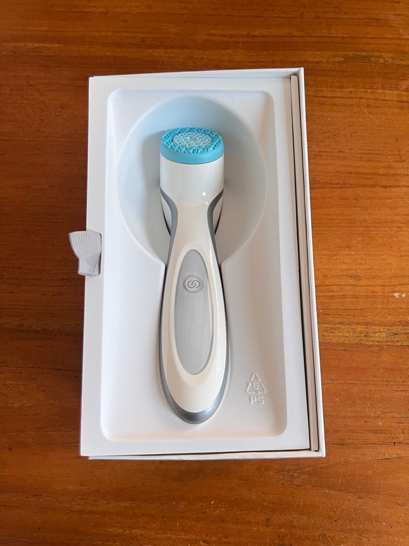 NuSkin AgeLoc Lumispa device, Beauty & Personal Care, Face, Face Care ...