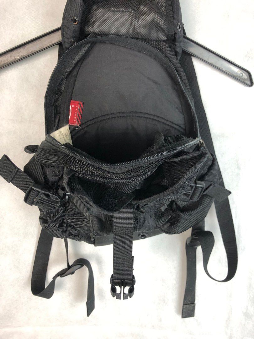 Oakley iconic 3.0 modular mini backpack on Carousell