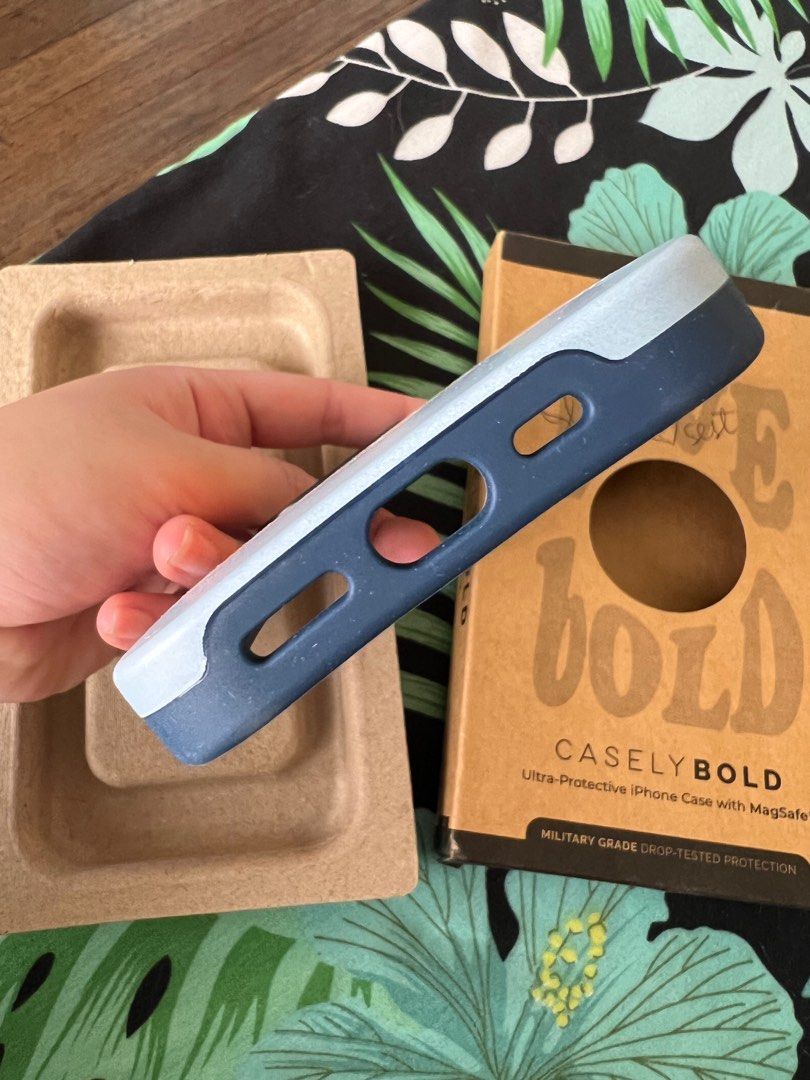 ORIGINAL CASELY BOLD Iphone 13 Pro Magsafe Case, Mobile Phones ...