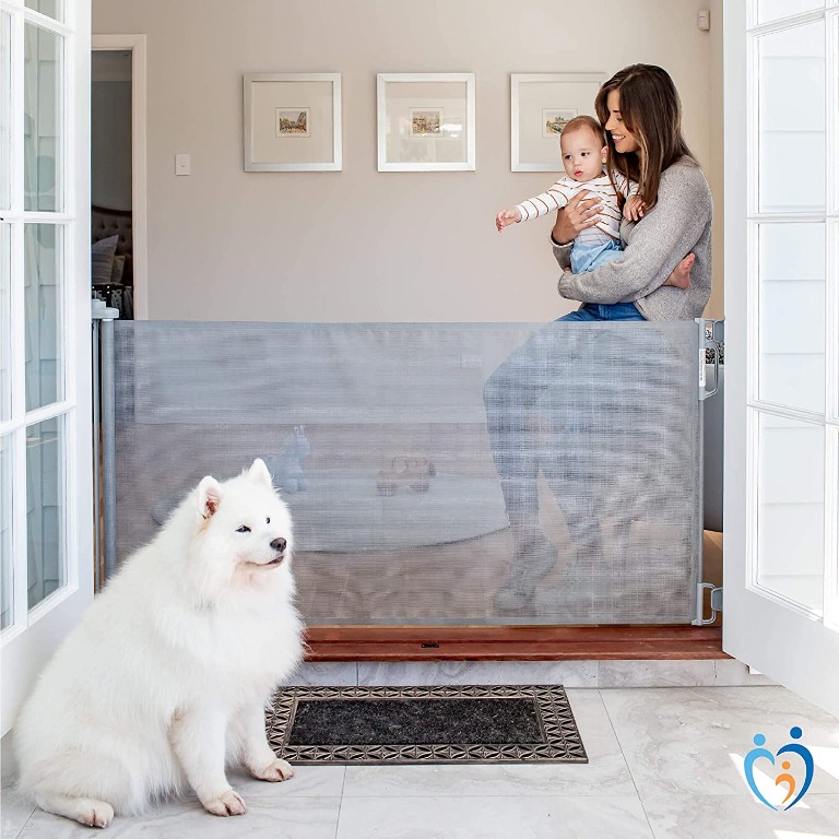 Perma Child Safety Indoor/Outdoor Retractable Baby Gate 33" Tall ...