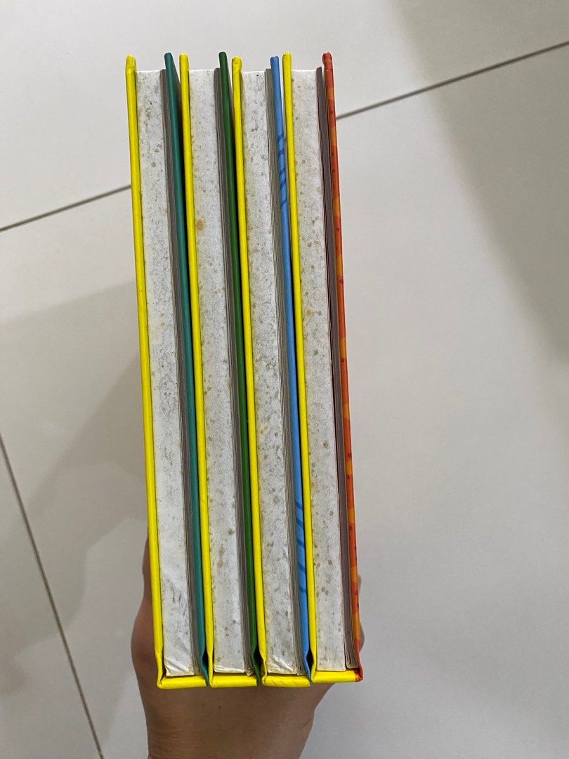 Poppy Storybook with 16 musical sounds, Hobbies & Toys, Books ...