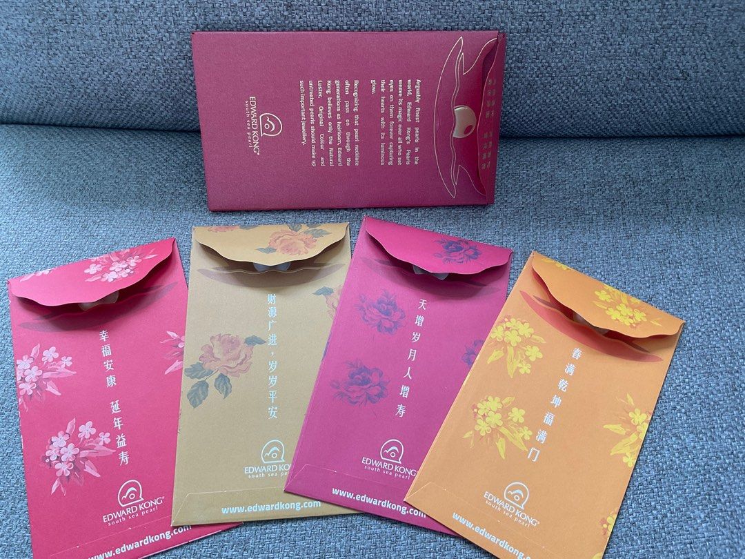 Red packets Beautiful cheongsam, Hobbies & Toys, Stationery & Craft ...