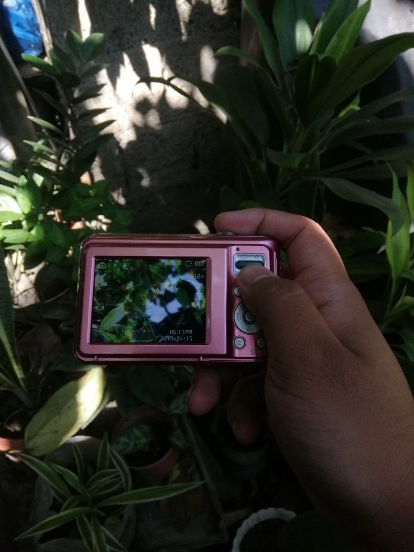 Samsung ES28 PINK digicam digital camera on Carousell