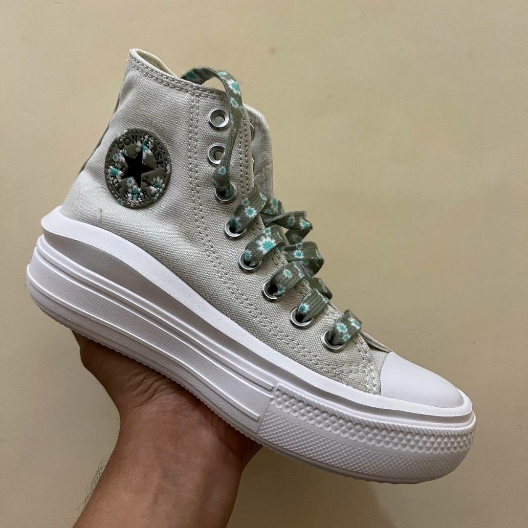 Sepatu Converse original map, Fesyen Wanita, Sepatu di Carousell