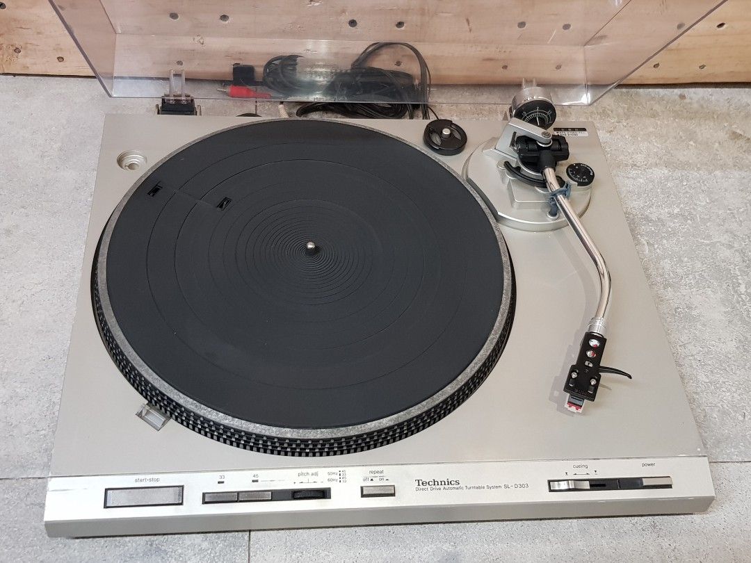 Technics SL-D303 fully automatic direct drive turntable, Audio, Other Audio Equipment on Carousell