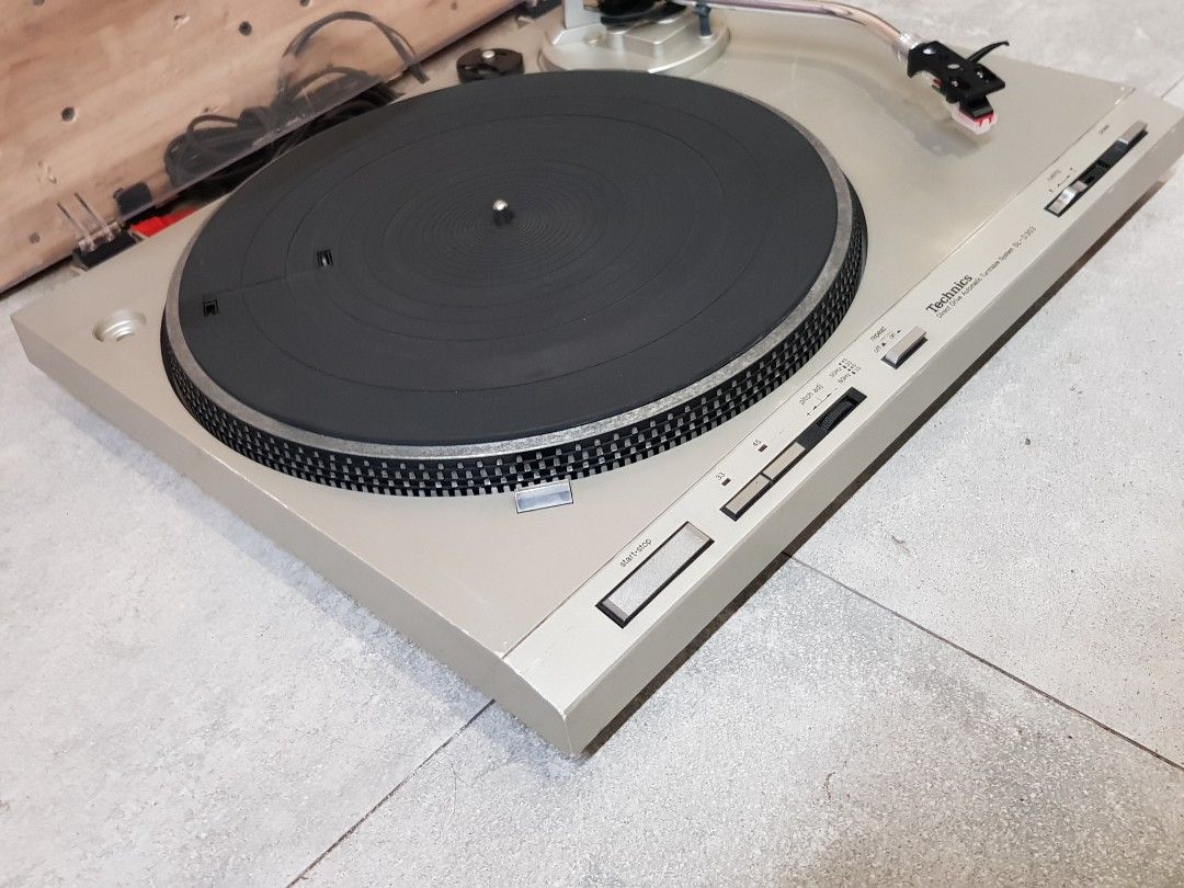 Technics SL-D303 fully automatic direct drive turntable, Audio, Other Audio Equipment on Carousell